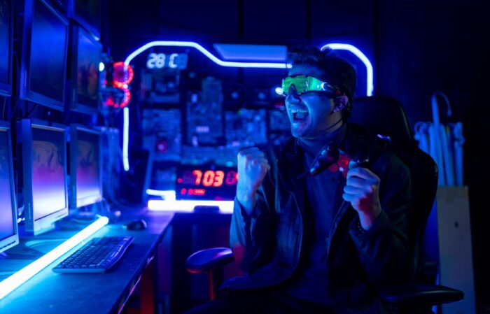 Mystery PI Games List from SpinTop and PopCap Games for PC & Mac